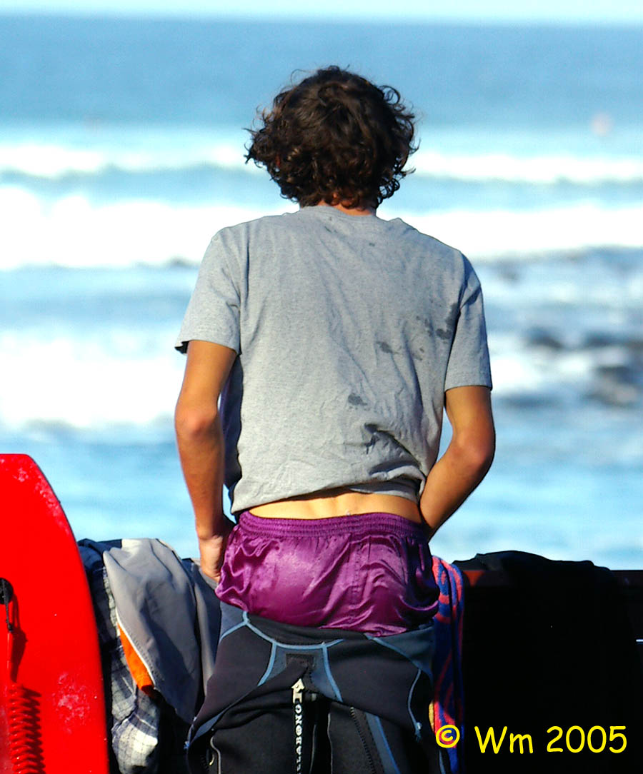 Satins at beach - Silkyboys